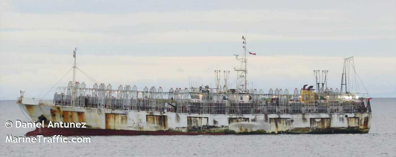 Zhou Yu 9 | Vessels | Bait-to-Plate | The Outlaw Ocean Project